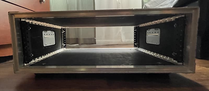 Rack Case 3U | Reverb