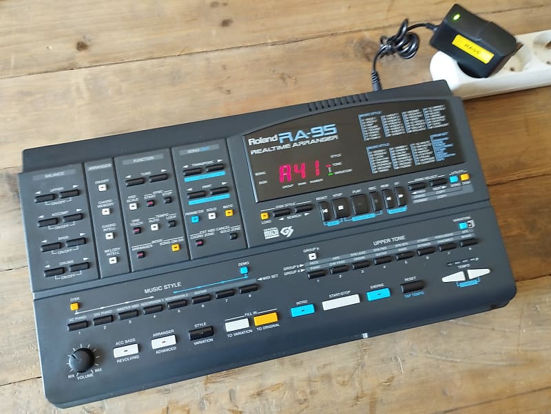 Roland RA-95 real time arranger and MIDI file player | Reverb Canada