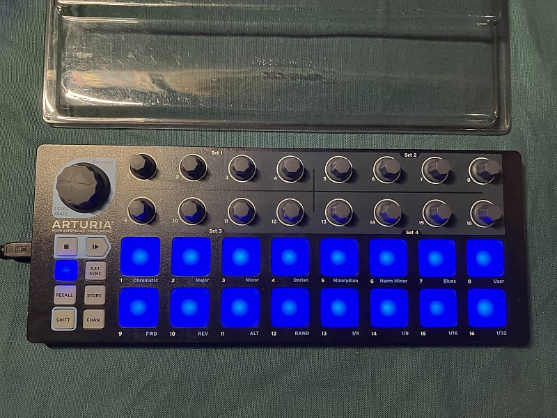 Arturia BeatStep Black Edition + decksaver | Reverb