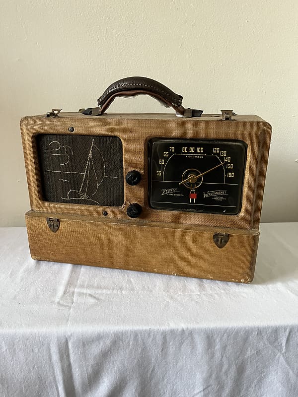 Vintage Rare Zenith Portable Tube Radio 6G601 | Reverb