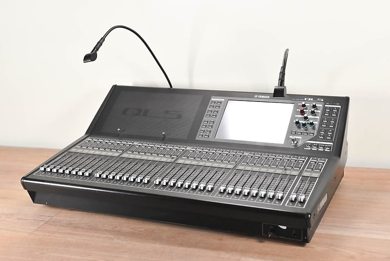 Yamaha QL5 64-Channel Digital Audio Mixing Console CG003PE | Reverb