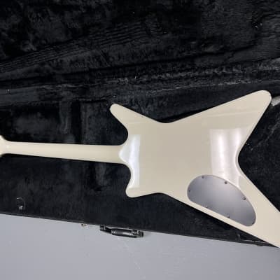 Carvin V220 Guitar Pearl White Vintage W/OHSC Good Condition! | Reverb