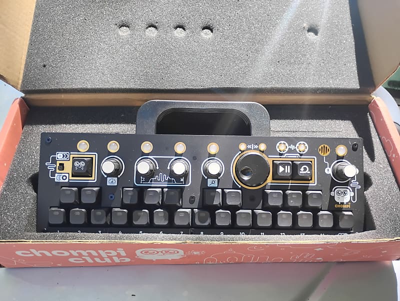 CHOMPI Club CHOMPI Sampler - Midnight Edition | Reverb