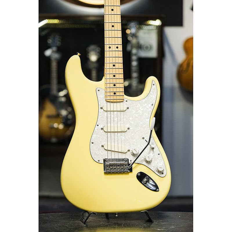2019 Fender Player Stratocaster buttercream | Reverb UK
