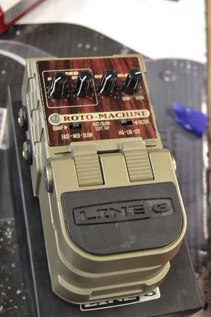 Line 6 Roto-Machine Rotary Speaker simulator Leslie | Reverb
