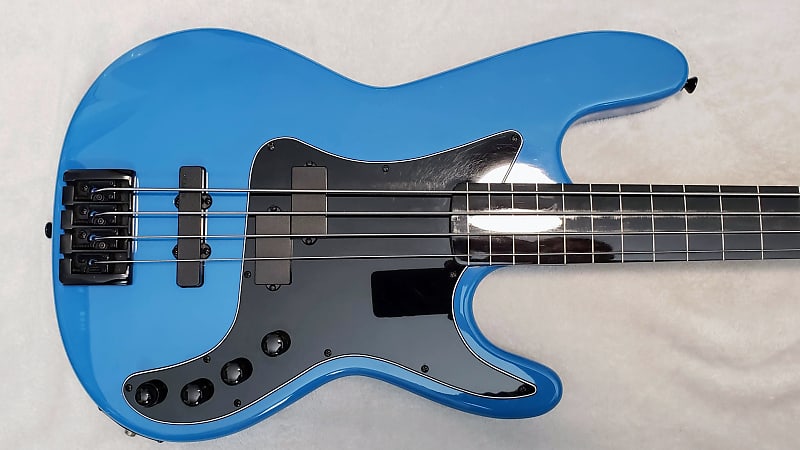 Carvin Kiesel Custom Shop Fretless Bass Guitar P-Bass Model - | Reverb