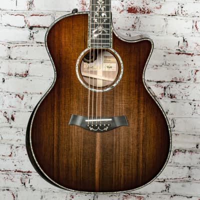 Taylor Living Jewels Koi Guitar Taylor Swift 83/100 2000 GSLJ | Reverb