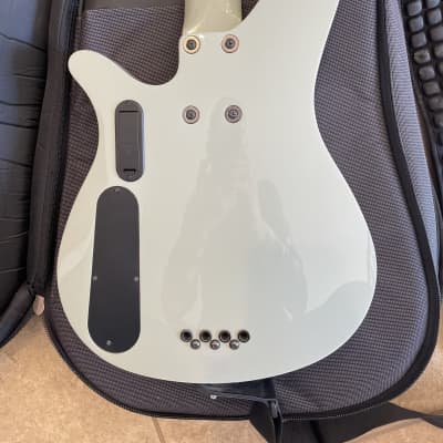 Yamaha RBX-A2 White | Reverb