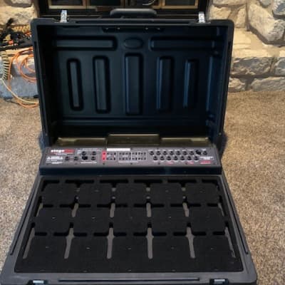 SKB Stage Five Powered Pedalboard 2010's - Black | Reverb