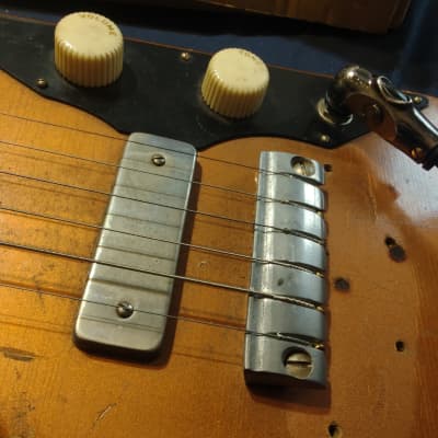 Harmony Cupcake 1950-60s - Cream | Reverb