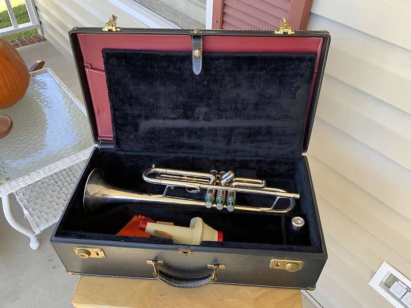 Vintage 1970’s Getzen 300 Series Trumpet w/ Case. “JUST | Reverb