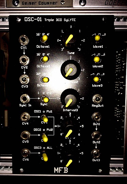 MFB DSC-01 triple DCO | Reverb