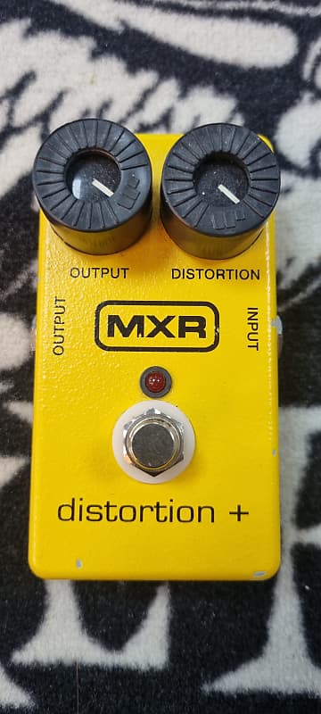 MXR M104 Distortion + 1995 - Present - Yellow | Reverb
