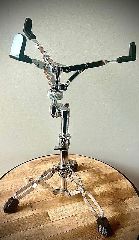 Ludwig Standard Lightweight Double-Braced Snare Stand | Reverb