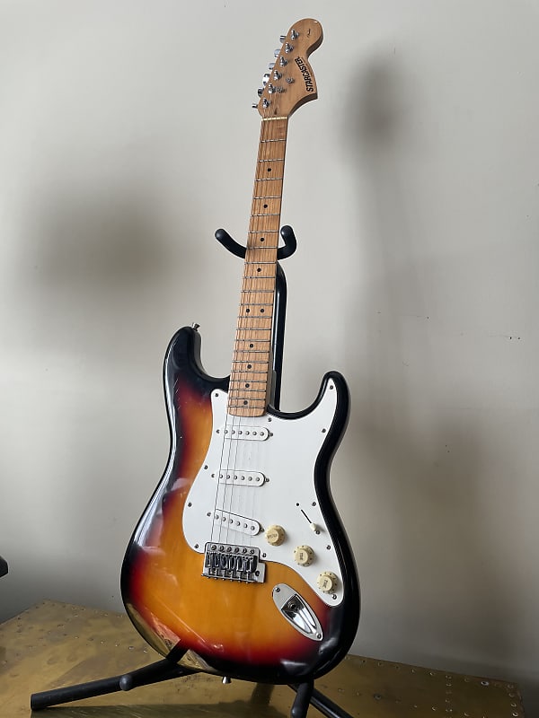 Fender Starcaster Stratocaster 2005 - Sunburst | Reverb