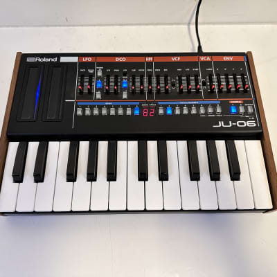 Roland JU-06 Synthesizer with K-25m Keyboard, Wood Panels | Reverb