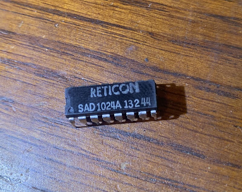Reticon SAD1024A Dual Analog Delay IC BucketBrigade Chip | Reverb