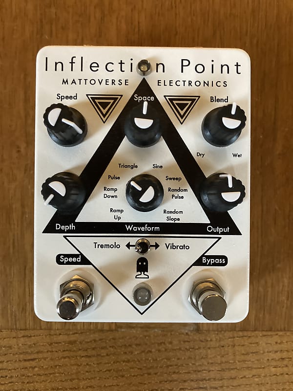 Mattoverse Electronics Inflection Point - White | Reverb