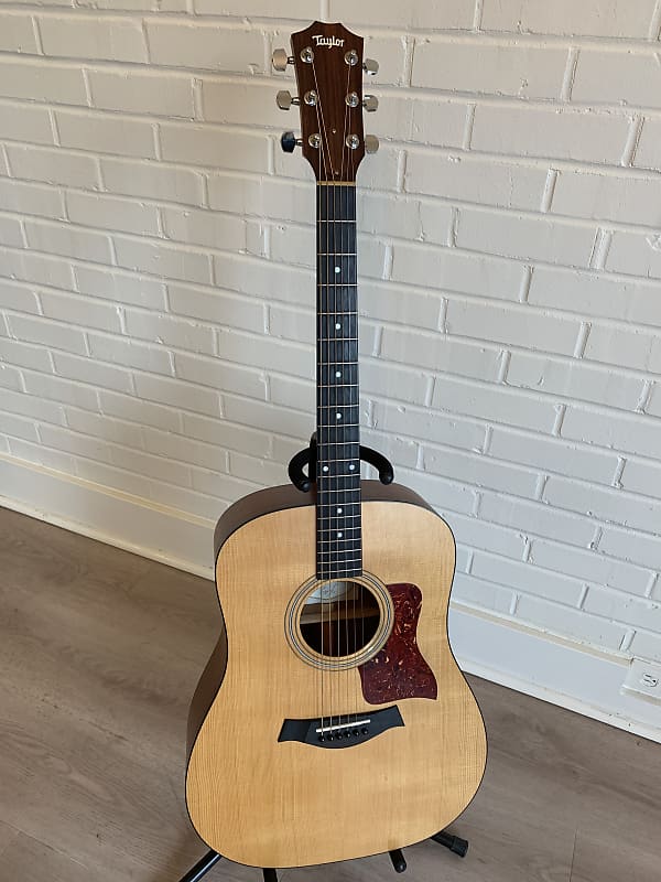Taylor 210-E 2005 | Reverb