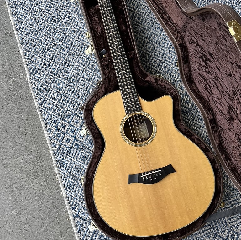 2010 Taylor 8 String Baritone | Reverb