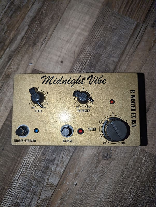R Weaver FX Midnight Vibe - Gold | Reverb