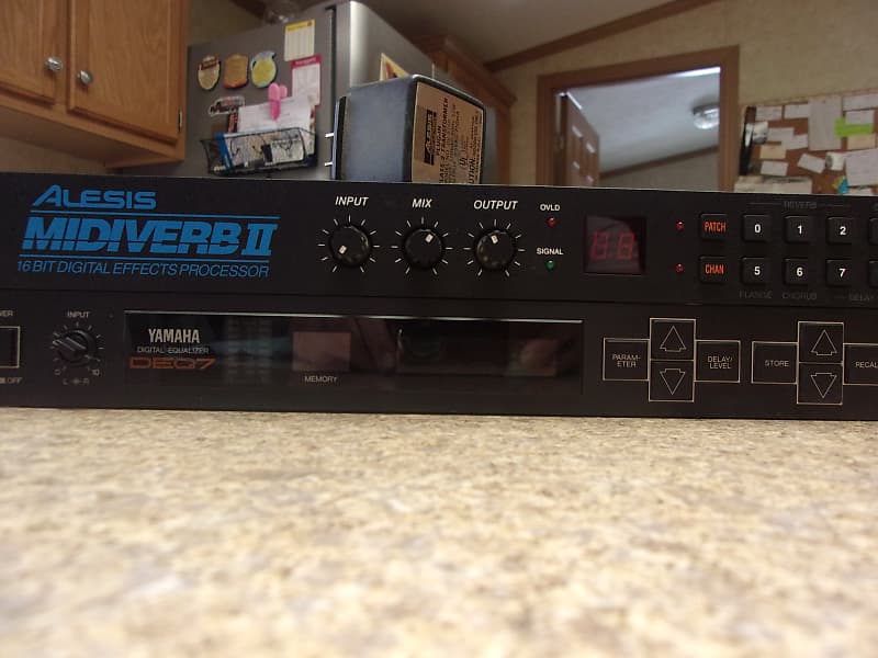 Excellent 80's-90's Alesis Midiverb II 16 Bit Digital Effects | Reverb