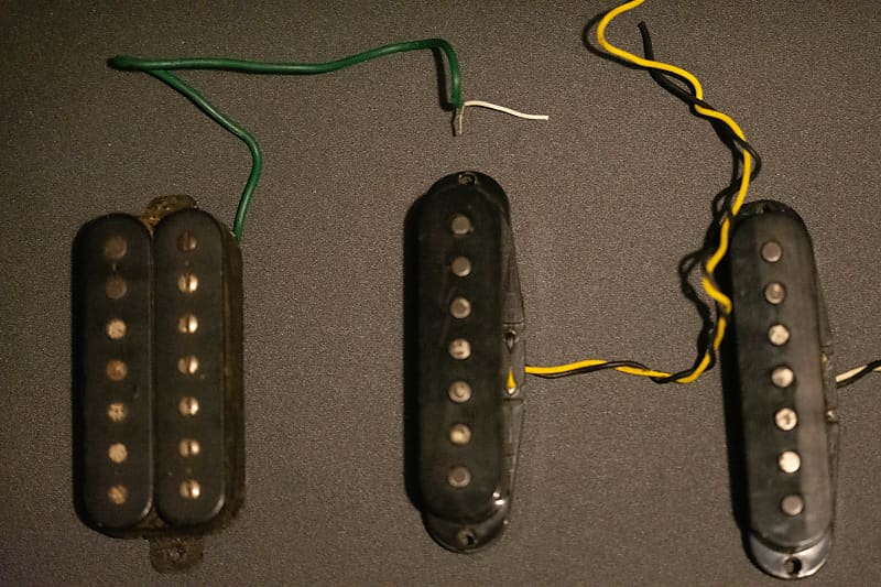 Squier Seven String HSS Squier Stratocaster pickups 2000 | Reverb UK