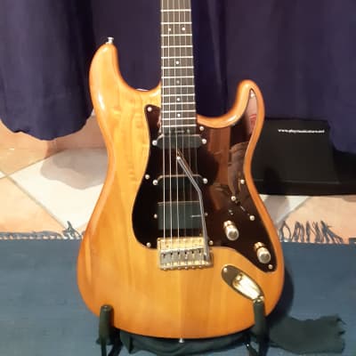 Blade Rh4 eg blade stratocaster 1990 Honey | Reverb