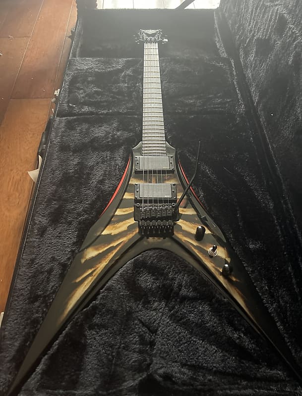 DBZ Venom thoracic with original case emg 81 85 | Reverb Australia