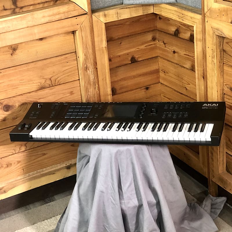 Akai Pro MPC Key 61 Synth/ Controller | Reverb