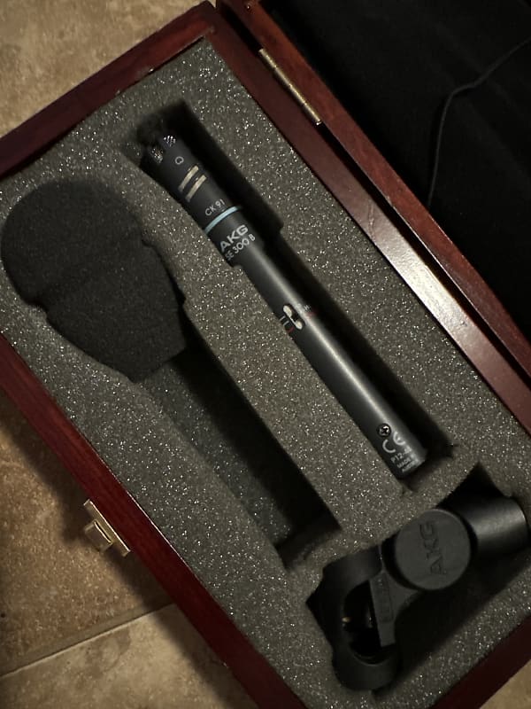 AKG SE300B CK91 - Black | Reverb