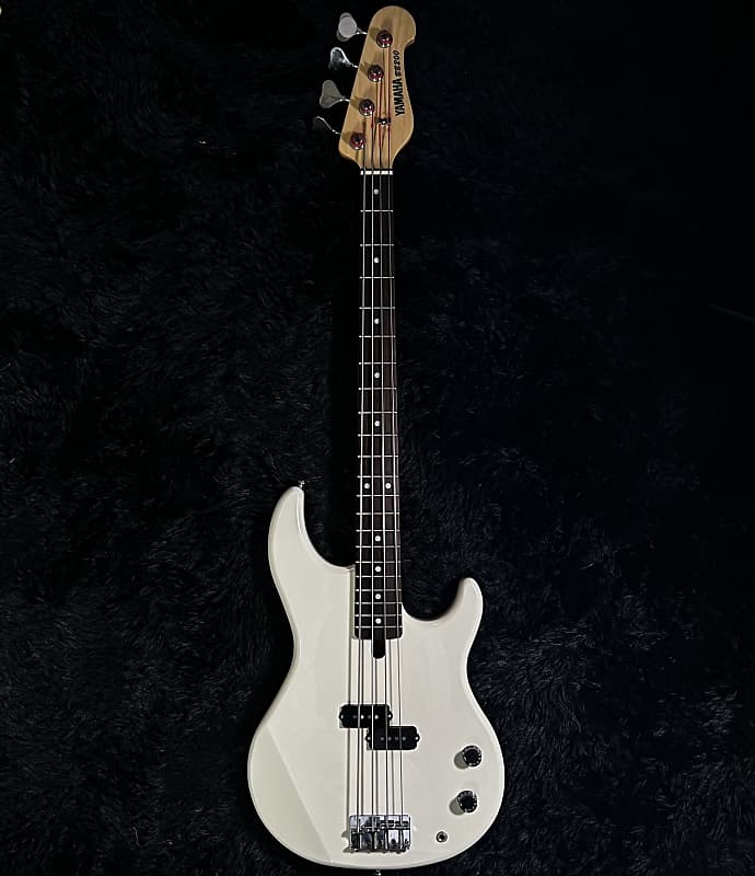 1992 Yamaha BB200 Broad Bass with upgraded pickup - White | Reverb