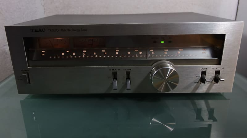 Superbe Vintage TEAC AM/FM Stereo Tuner TX-300 - Golden Age | Reverb