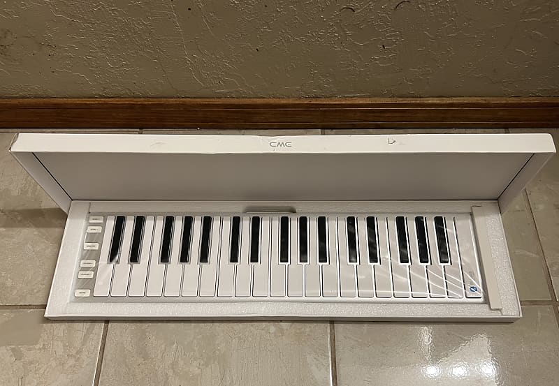 Cme Xkey Air Wireless Bluetooth Mobile Keyboard Controller Reverb