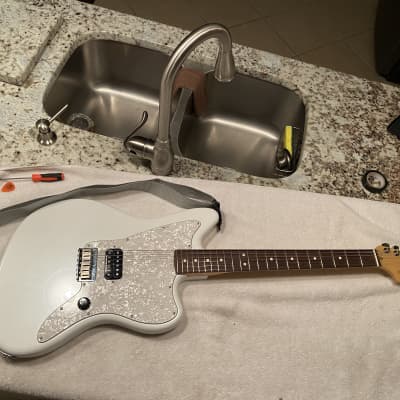 Warmoth/Fender USA Tom DeLonge Style Jazzmaster - White Pearl | Reverb