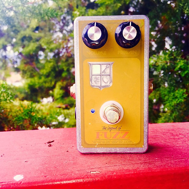 Devi Ever : FX The Legend Of Fuzz Mellow Gold/Silver | Reverb