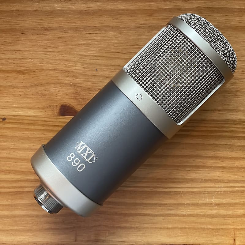 MXL 890 Critical Vocal Condenser Microphone | Reverb