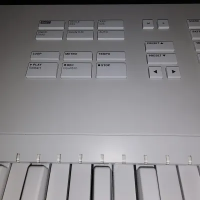 Native Instruments Komplete Kontrol S61 MK2 Vapor Gray | Reverb