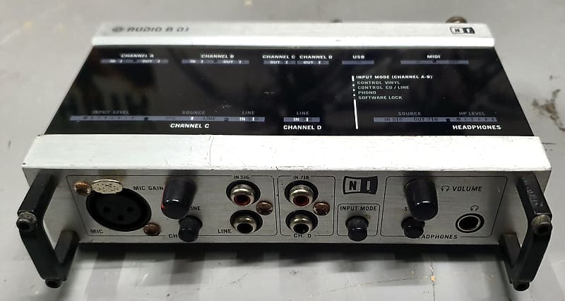 Native Instruments Audio 8 DJ | Reverb