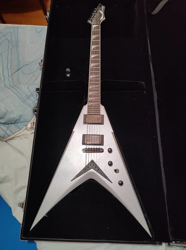 Dean Dave Mustaine VMNT Metallic Silver (with hard case) | Reverb