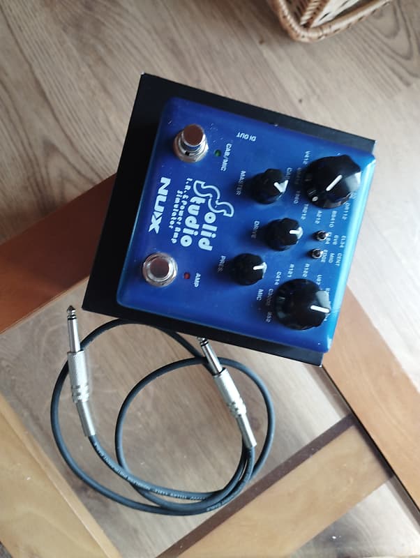 Nux solid studio Solid studio 2022 avec un câble hp | Reverb