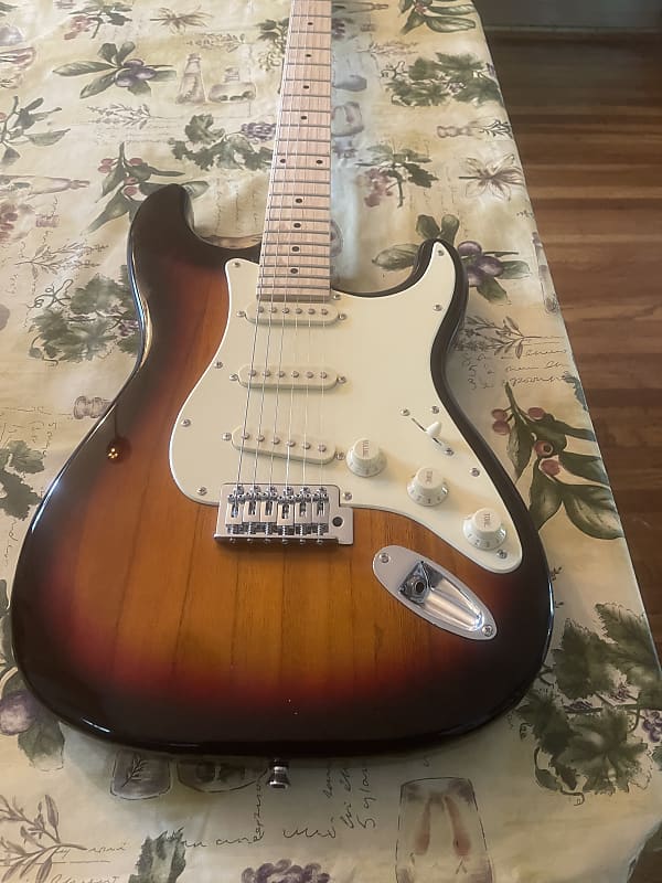 Sawtooth Strat - 3 tone burst | Reverb