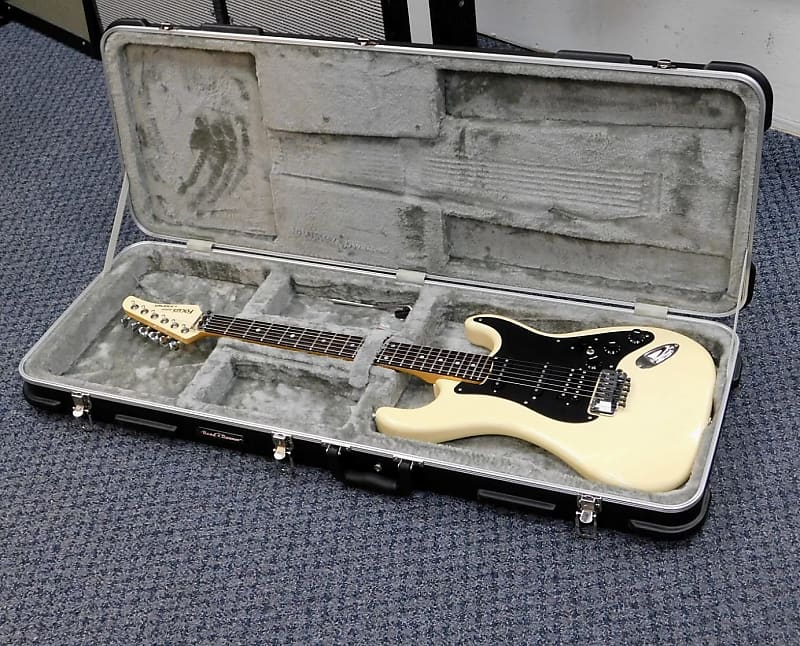 Vintage 1986 Kramer Focus 3000 Electric Guitar w/ Case! Made | Reverb