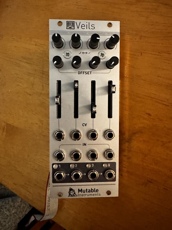 Mutable Instruments Veils v2 2020 - Silver | Reverb