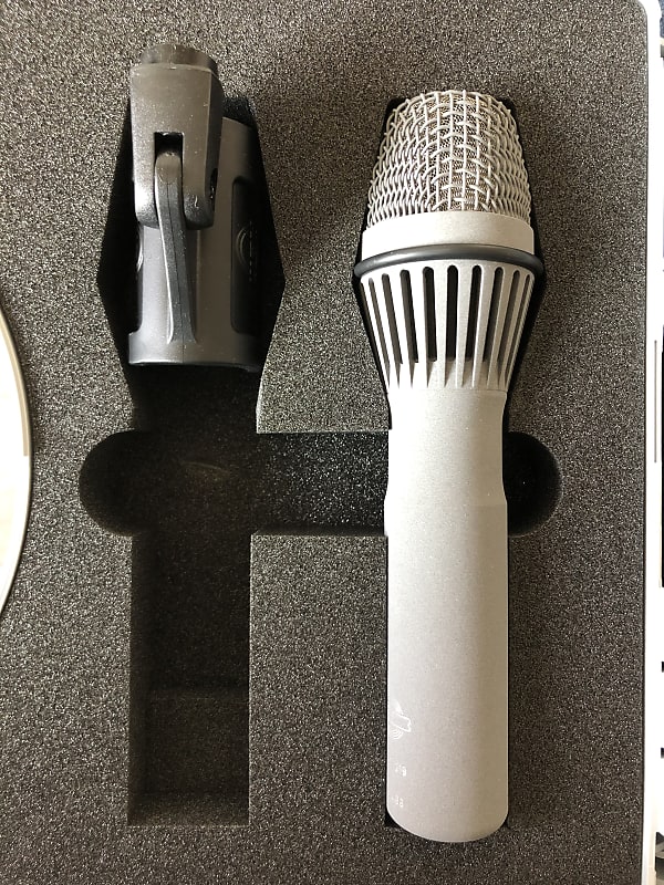 MBHO MBD 219 C Dynamic Cardioid Handheld Microphone 2020 Grey | Reverb