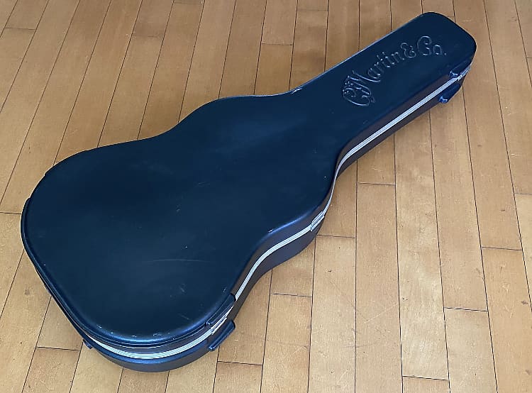 Martin Hard shell case for dreadnought 1990’s - Black | Reverb