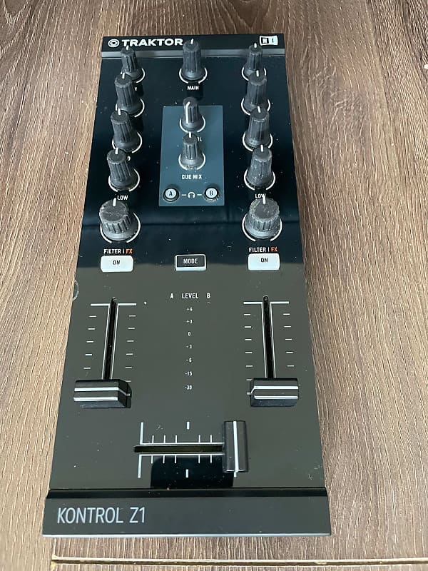 Native Instruments Kontrol Z1 Mixer | Reverb