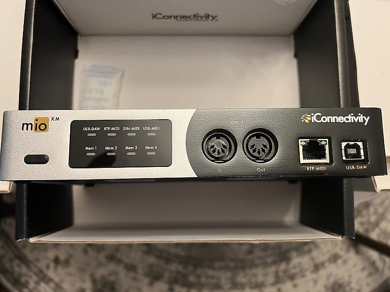 iConnectivity mioXM 4x4 Black | Reverb