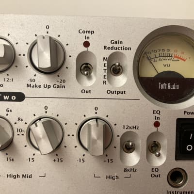 Toft Audio Design ATC-2. Dos canales, preamplificador, eq, y | Reverb