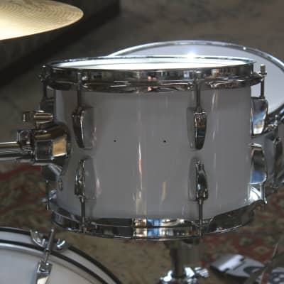 Pearl Roadshow 10-14-18 with 5x13" Snare 2010s - White | Reverb